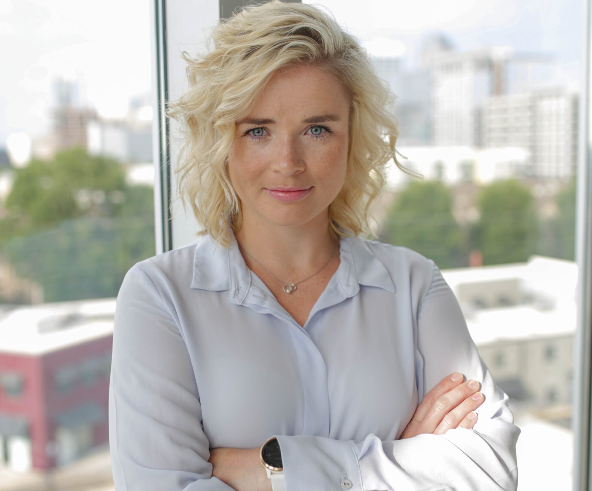 Katie-Churchman-Photo-1-cut | World Workers - ワールド・ワーカーズ